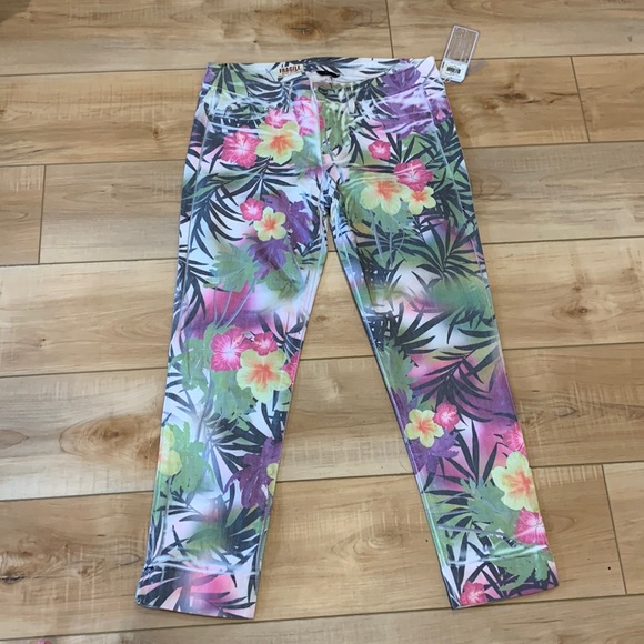 Fragile | Jeans | Nwt Fragile Jeanssuper Cute | Poshmark